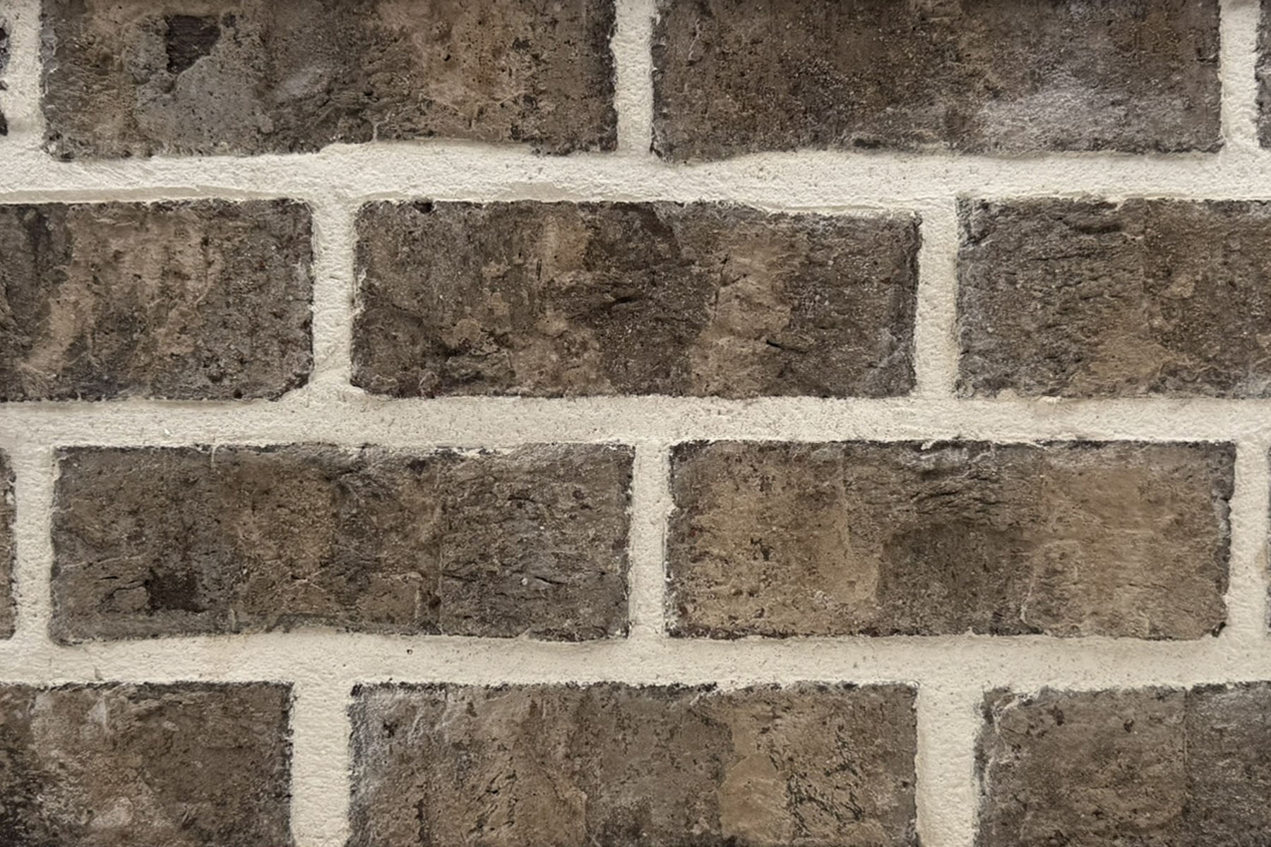 Choosing the Perfect Exterior Colors for Your Home with Cherokee Brick.